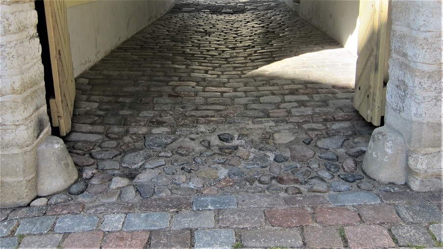 Forgotten Galicia - Guard Stones in Tallinn