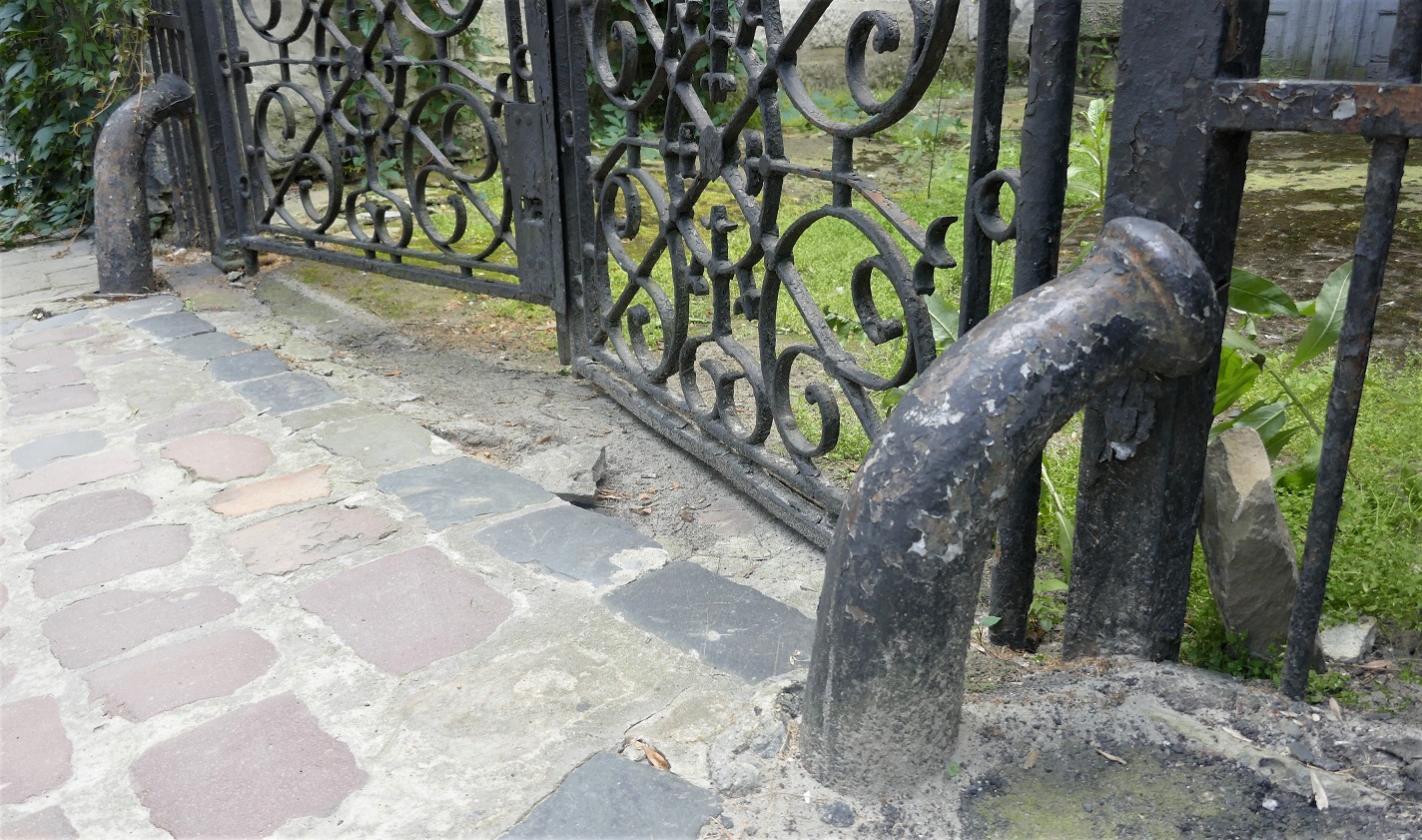 Forgotten Galicia - Guard Stones of Lviv: Protecting the City's Corners