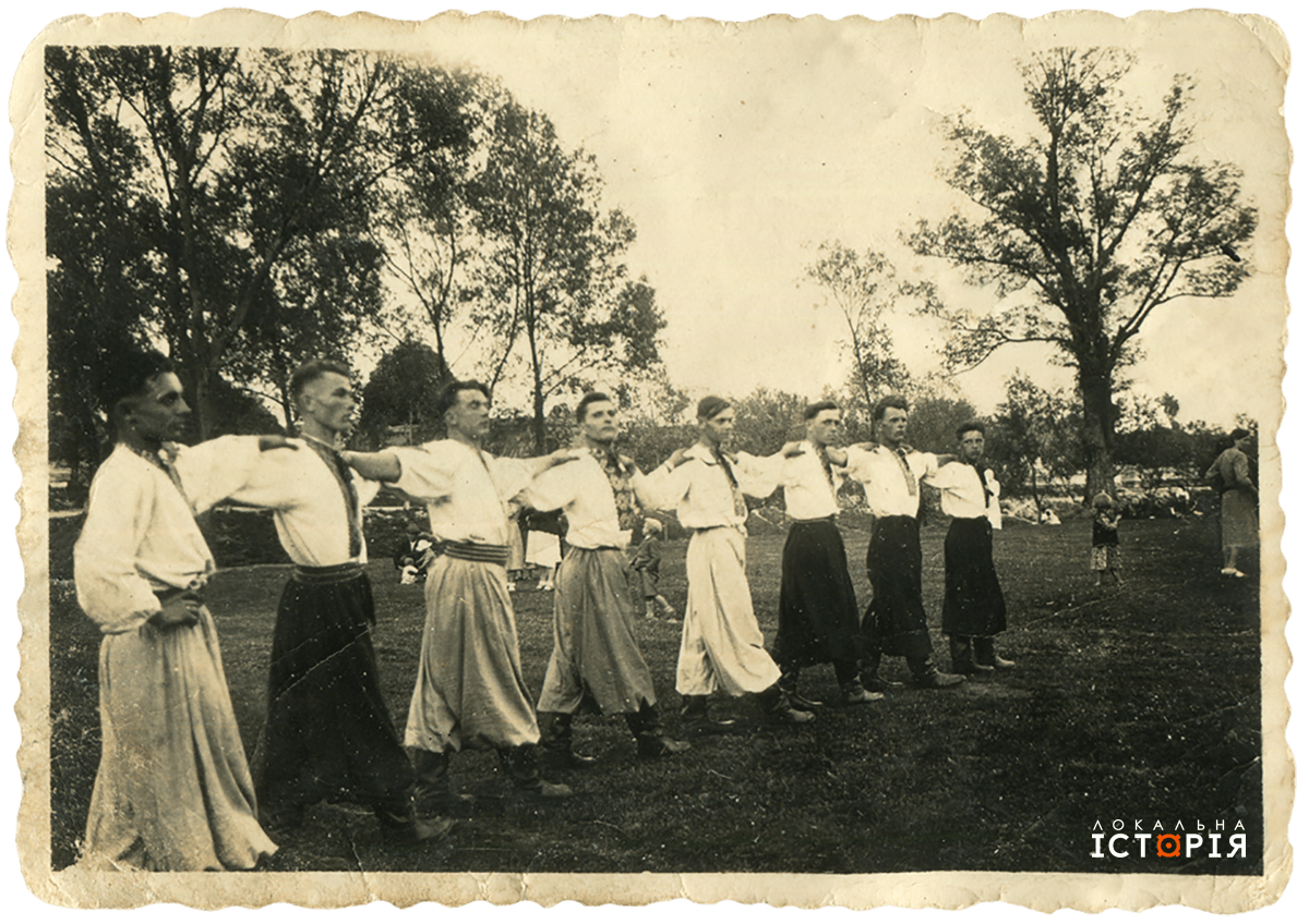 Forgotten Galicia - The Halychyna Town Costume: Modern Folk Attire for ...